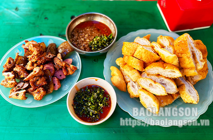 Bánh mỳ nướng dầu hào Xứ Lạng